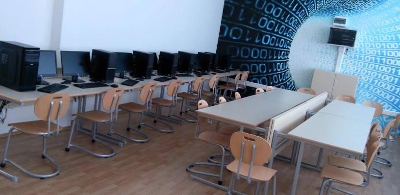 Gračanica: U savremeni kabinet OŠ "Hasan Kikić" uloženo blizu 40 ...